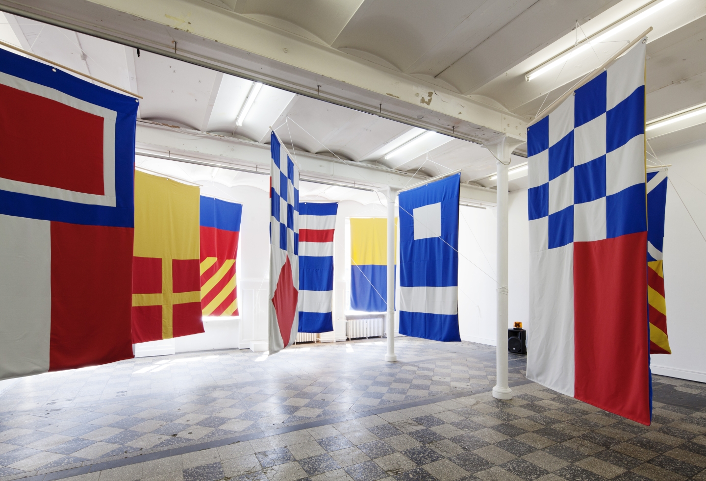 Mary Coble: Maneuvering - Overgaden